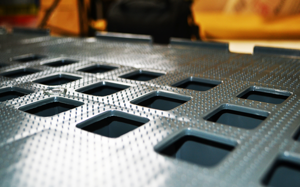 Kinross firm unveils new anti-slip pallets | Packaging Scotland