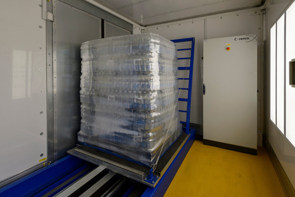 Mobile pallet stability test lab launched in 'UK first' | Packaging ...